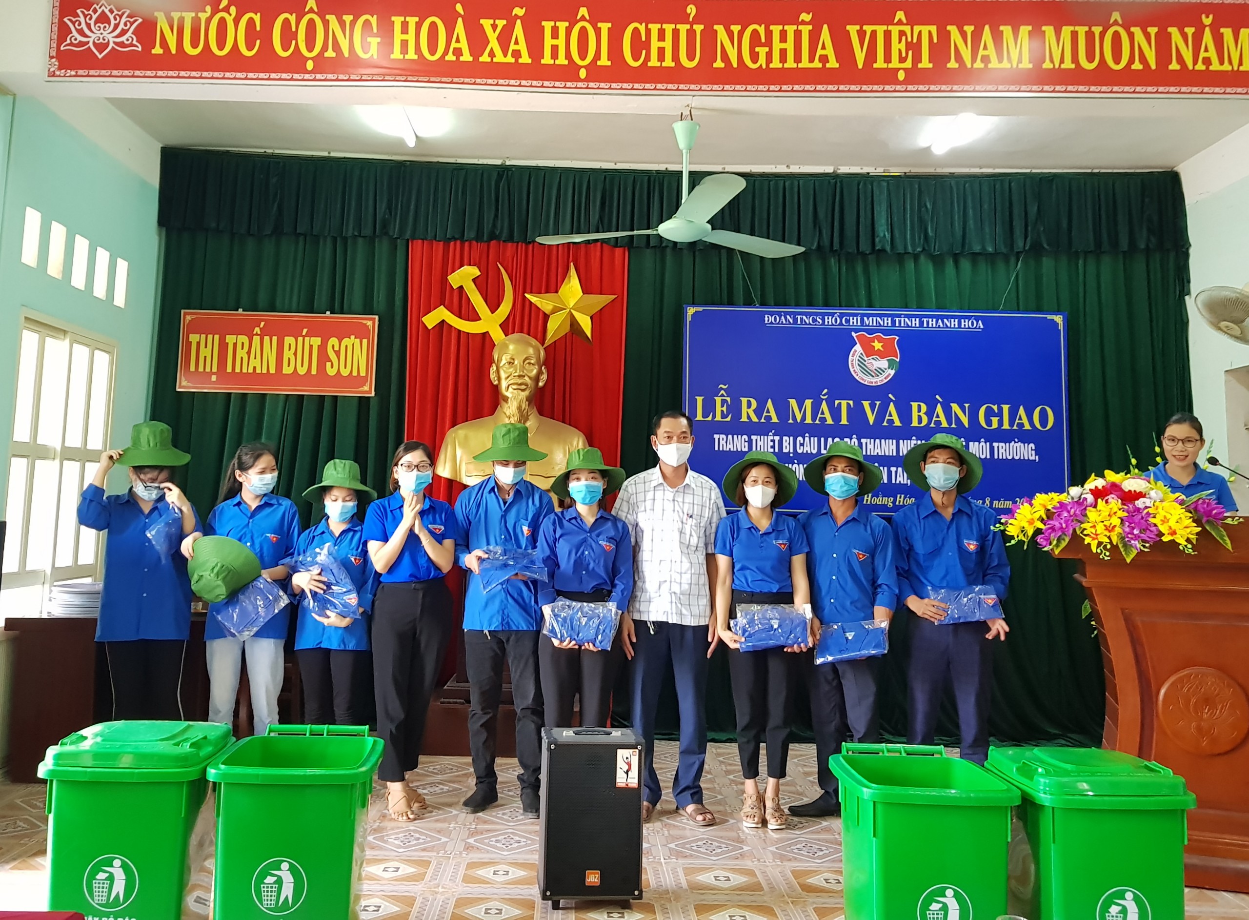 BTV Tỉnh đoàn tổ chức Lễ ra mắt và bàn giao trang thiết bị cho Câu lạc bộ Thanh niên xung kích ...